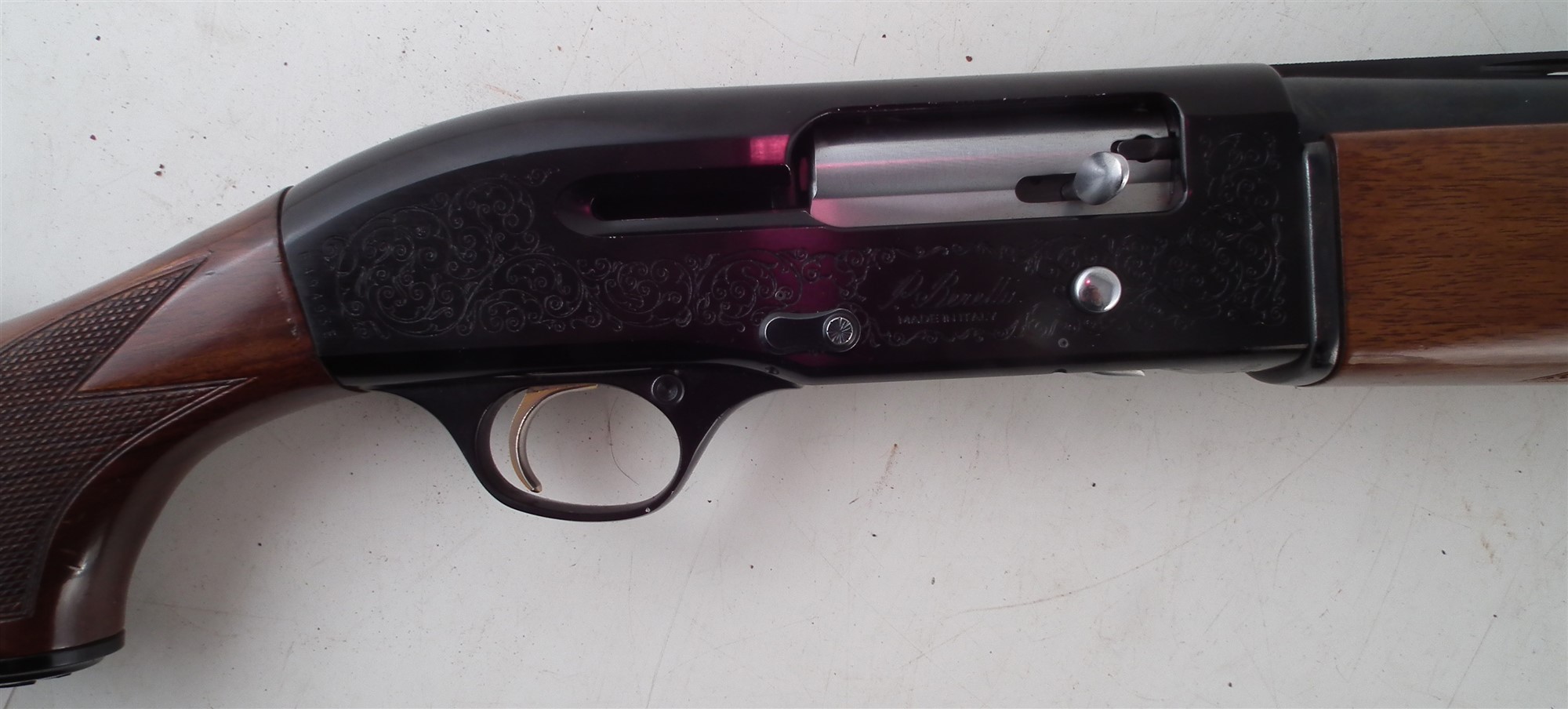 Lot 56 - Beretta 302 semi automatic 12 bore shotgun