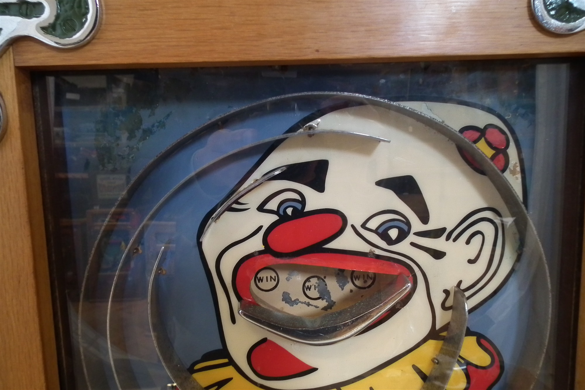 Lot 66 - Bryans Clown Pilwin 56 penny slot pinball