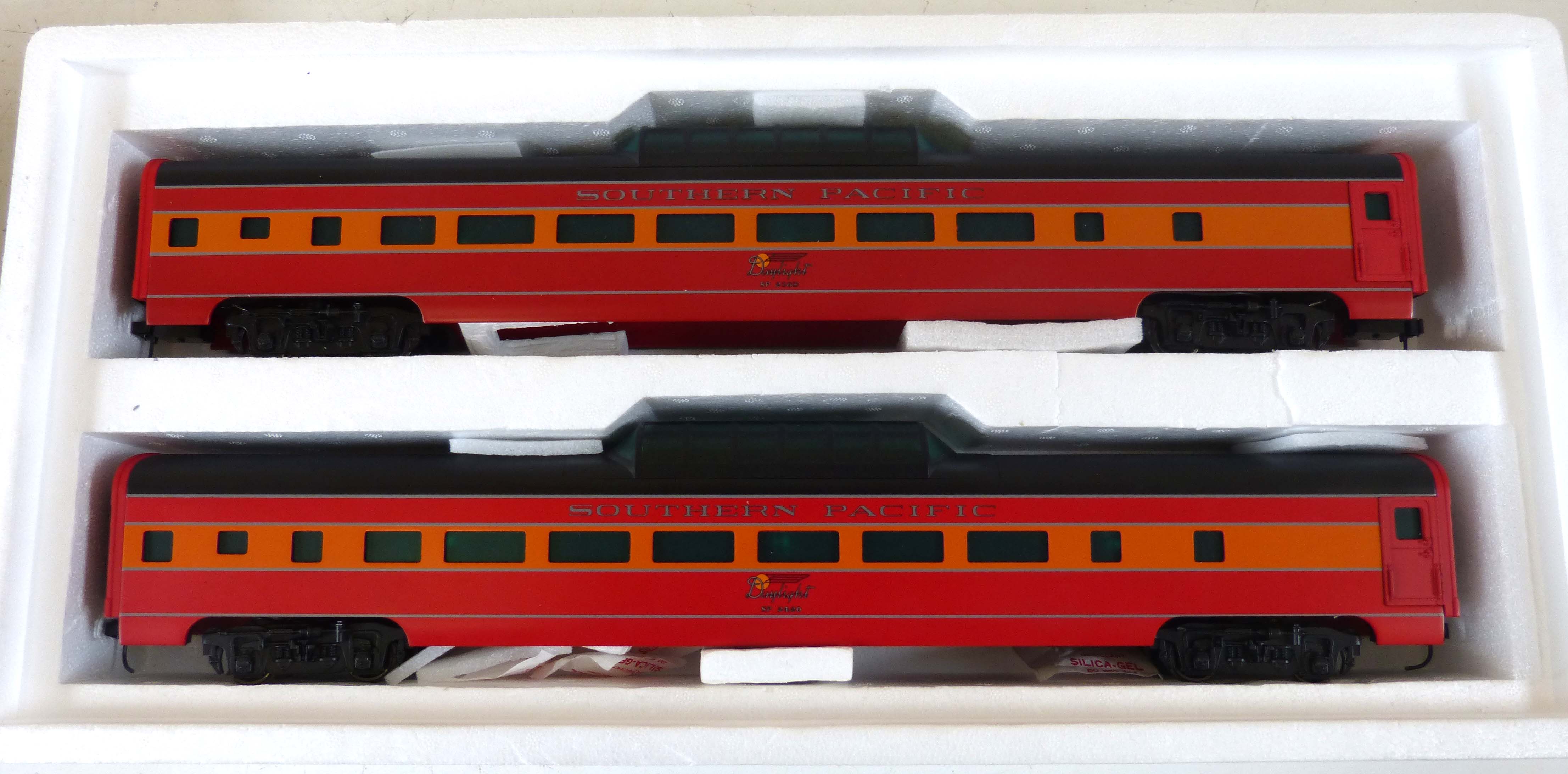 Lot 170 - Boxed Weaver Models reading crusader