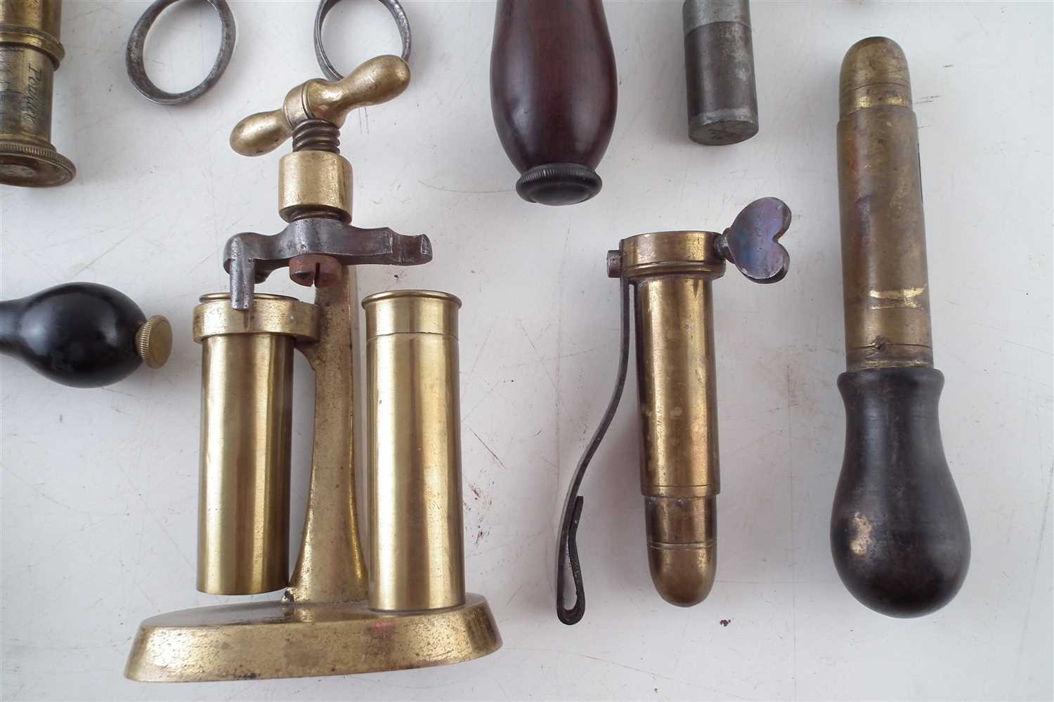 Lot 279 - Collection of vintage reloading equipment