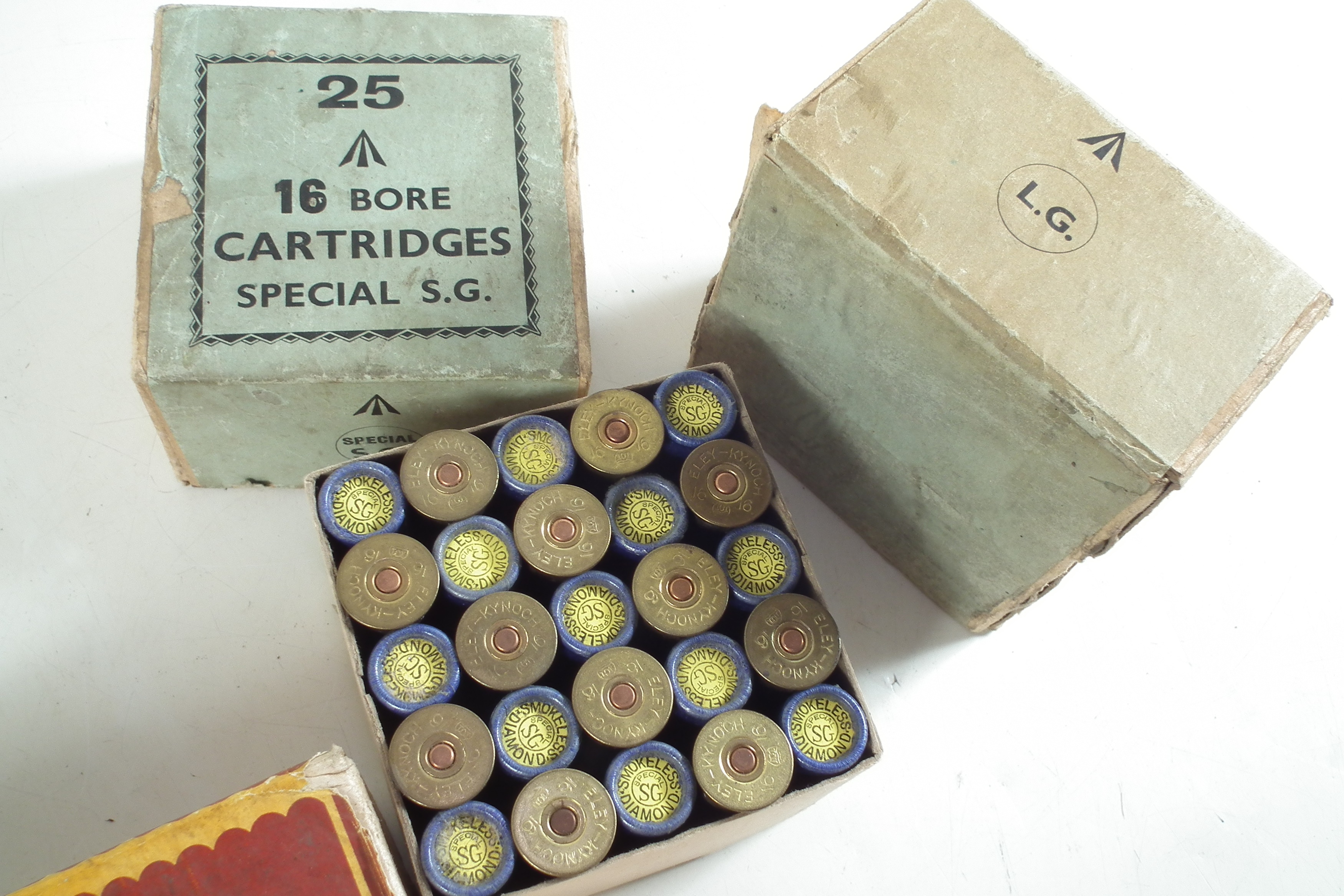 Lot 202 - Collection of vintage shotgun ammunition,