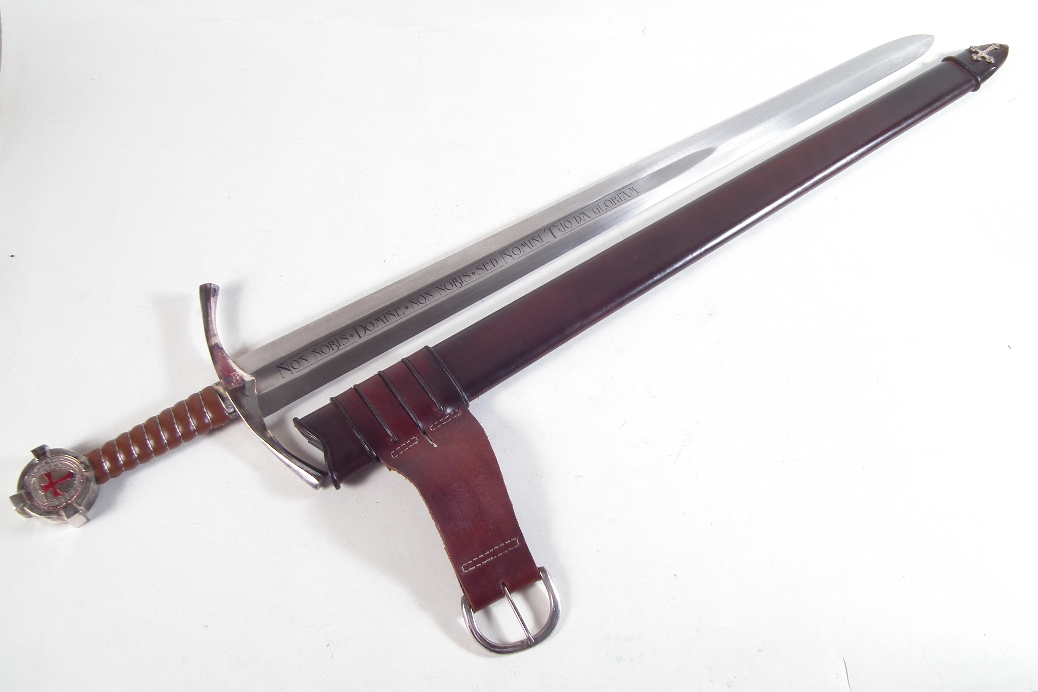 Lot 365 - Modern replica Knight Templar accolade broad