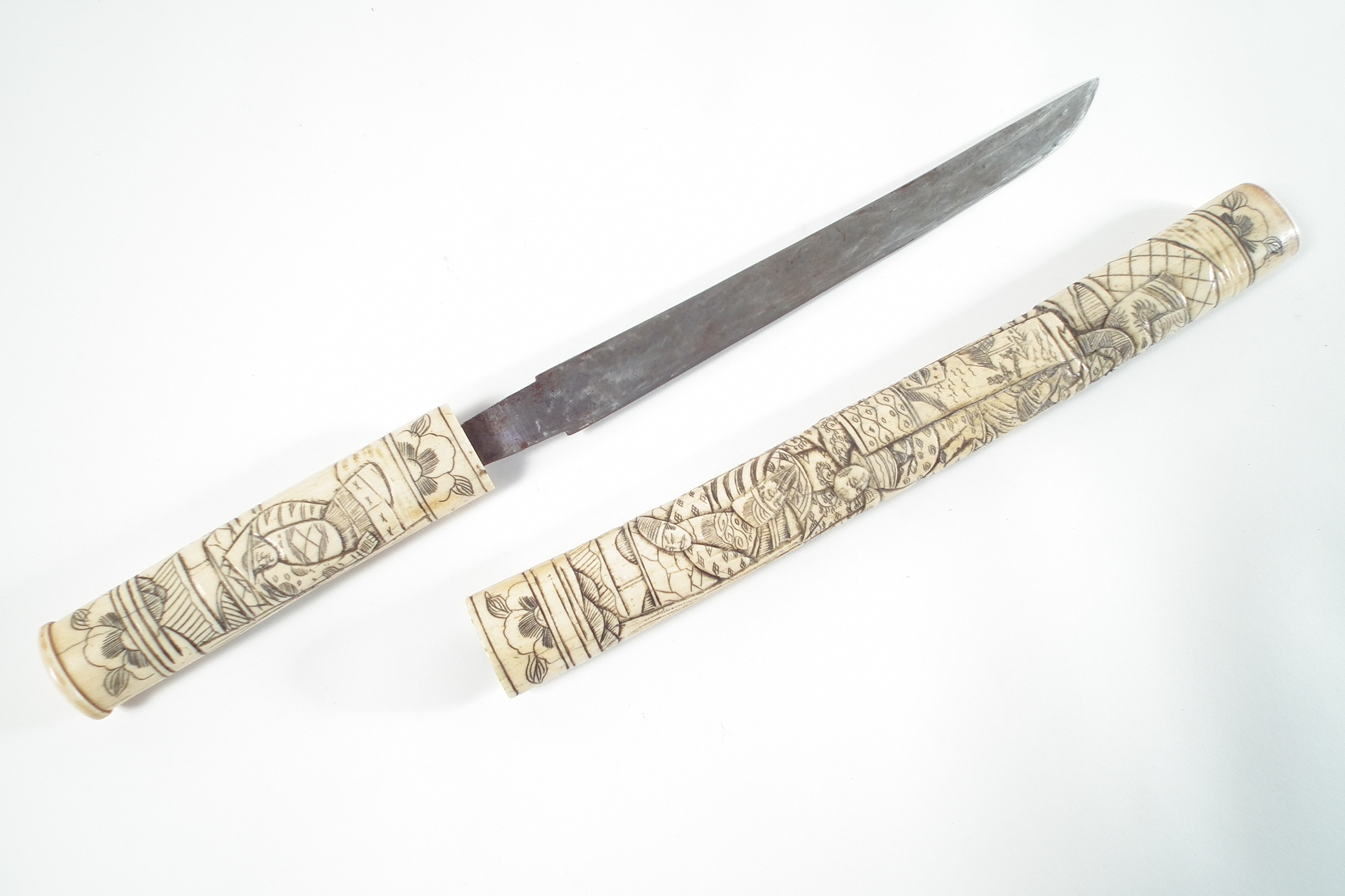 Lot 429 - Japanese bone mounted tanto