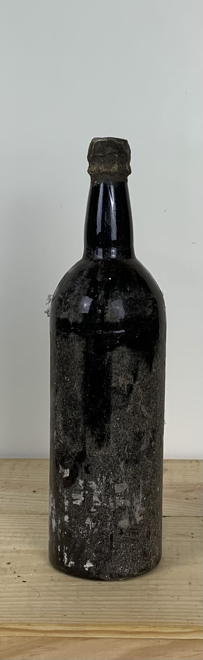 Lot 63 - 1 Bottle Unidentified Vintage Port from