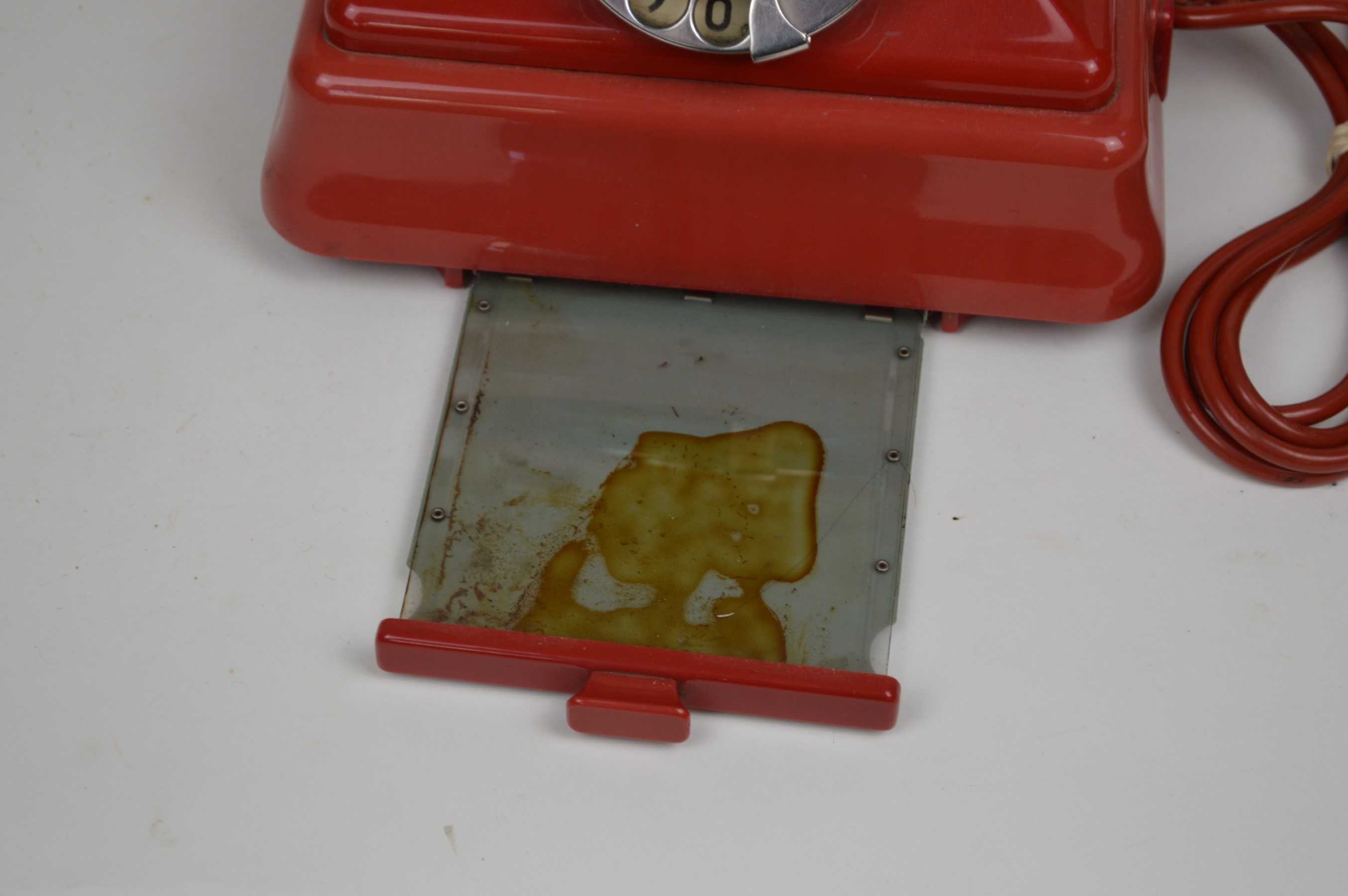 Lot 232 - Model 232 red bakelite telephone