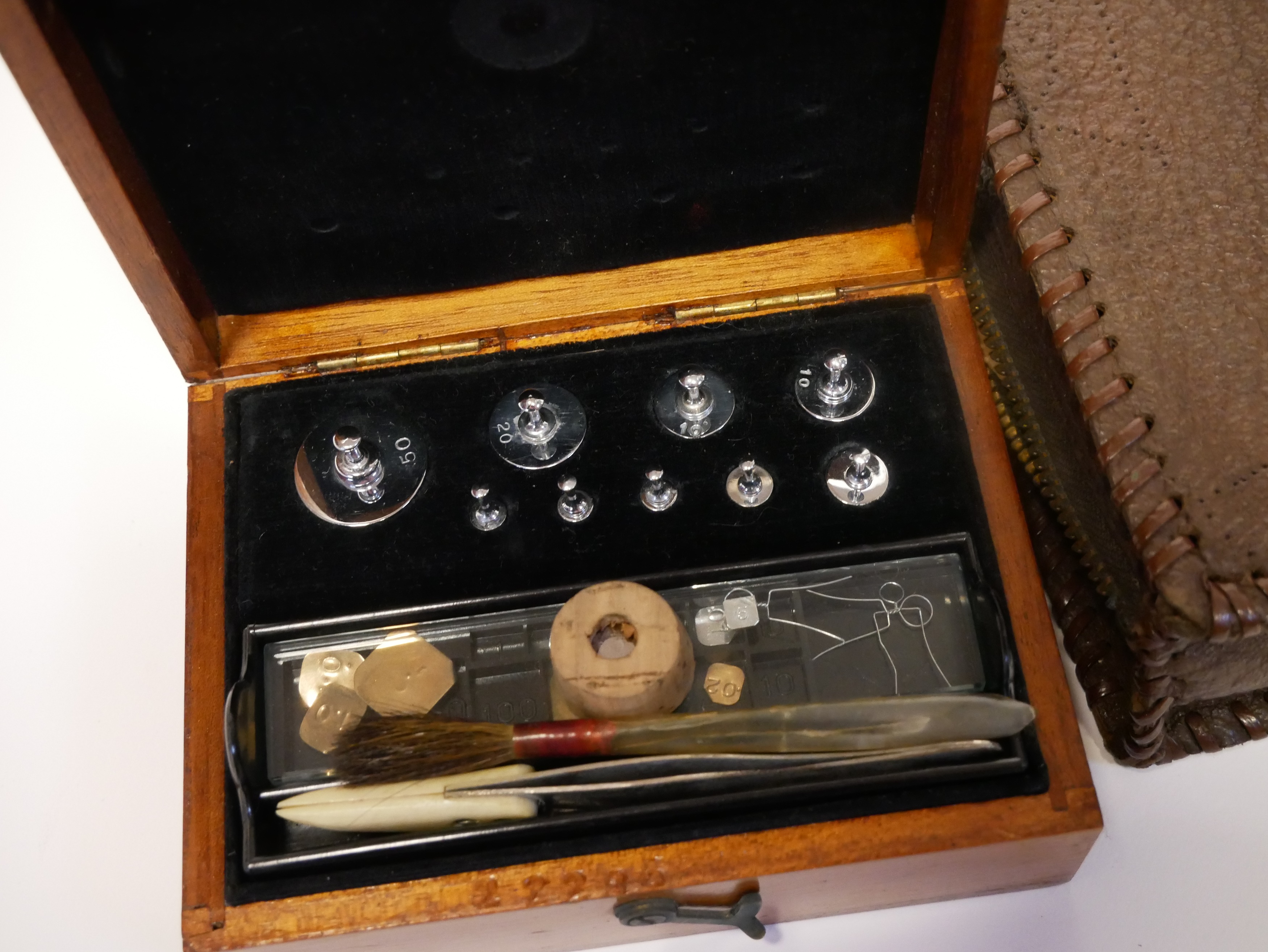 Lot 237 - Laboratory scales