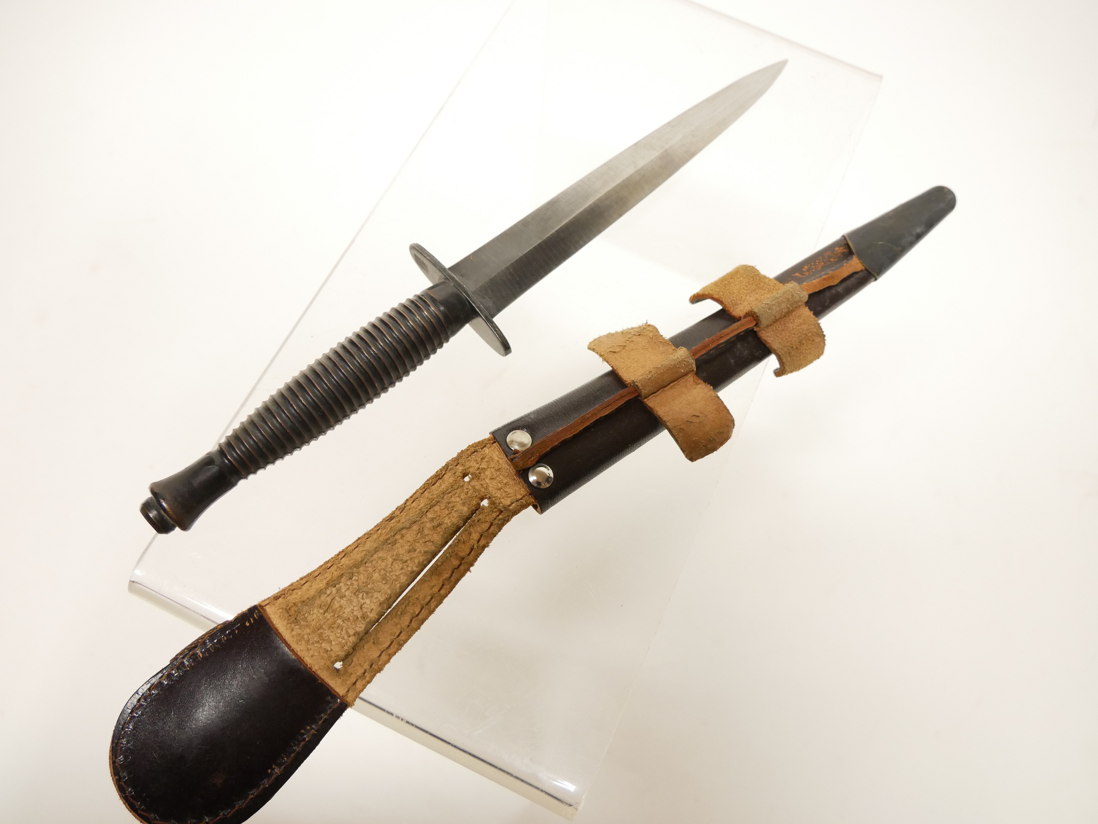 Lot 354 - Fairbairn Sykes fighting knife by William