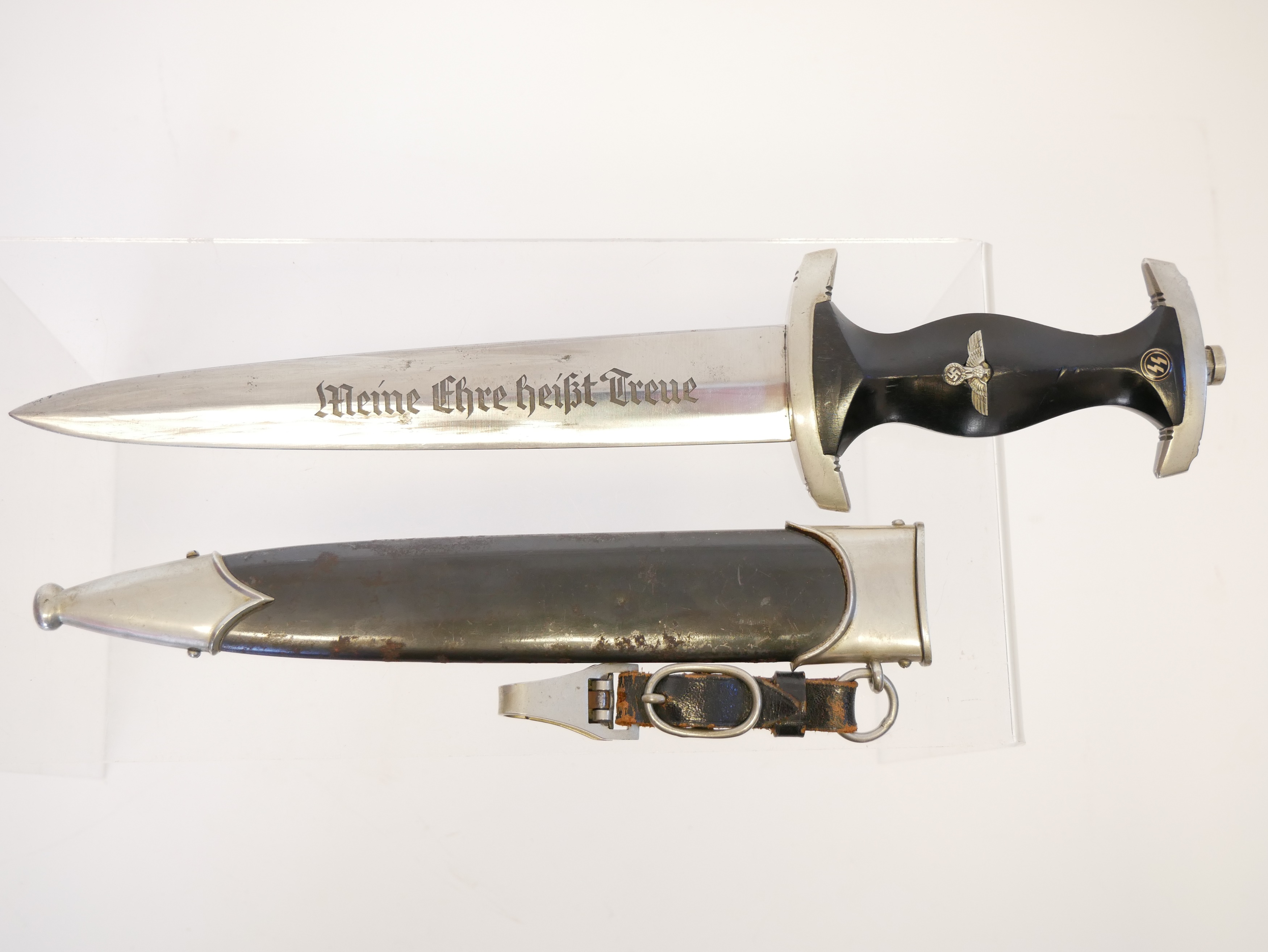 Lot 221 - German WW2 Third Reich SS Dagger and
