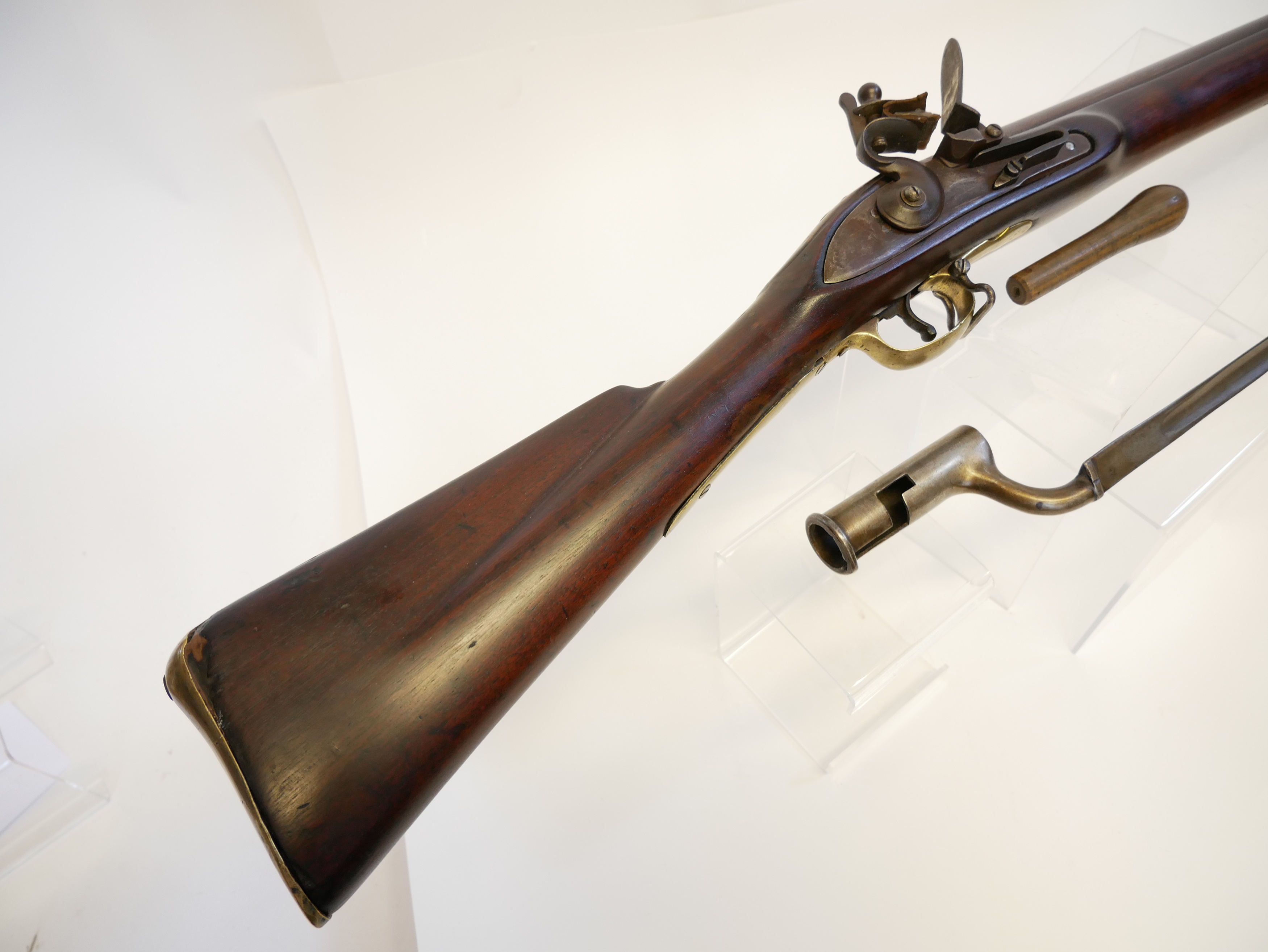 Lot 46 - Flintlock musket and bayonet