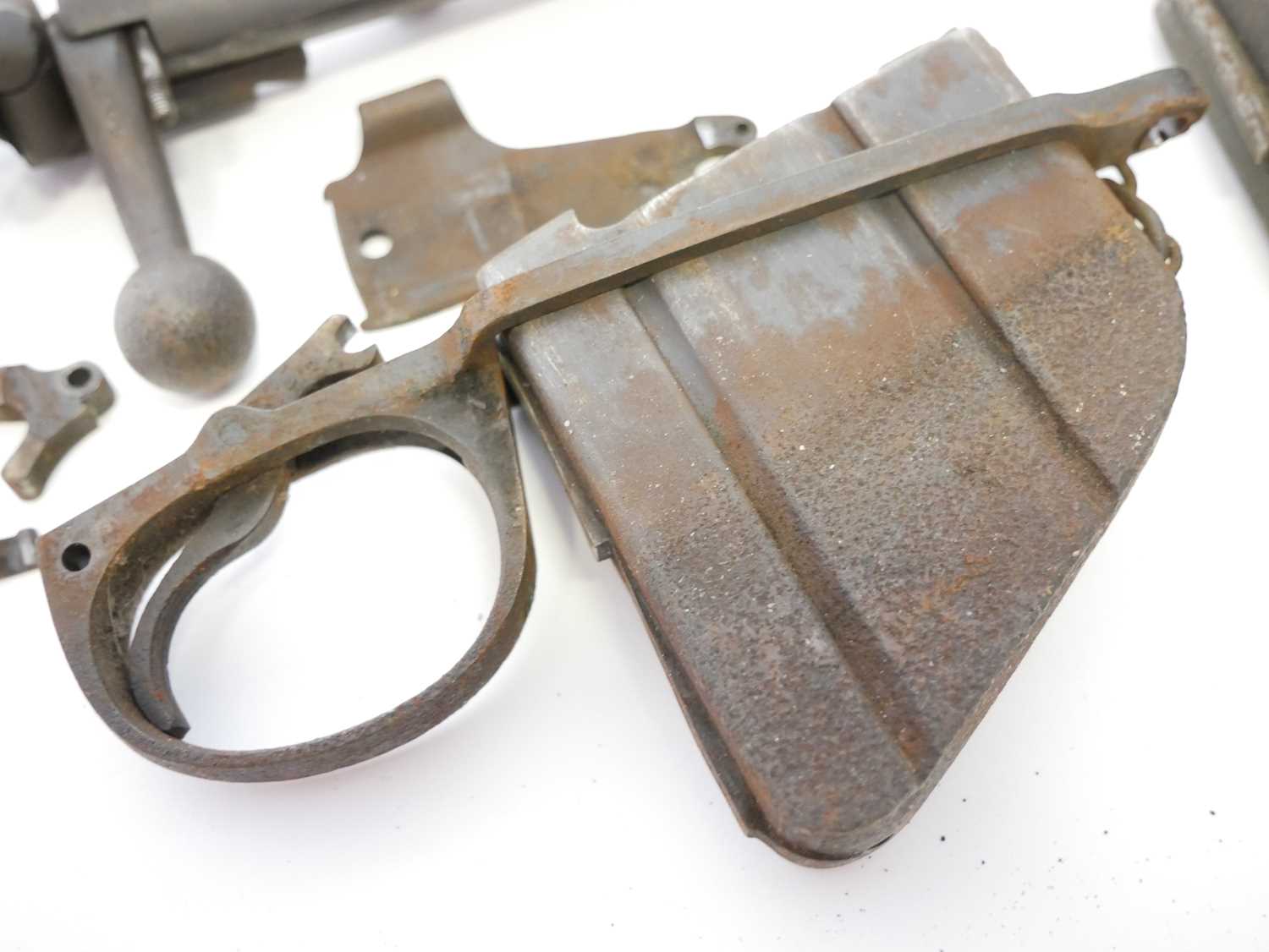Lot 505 - Long Lee Enfield rifle spares LICENCE