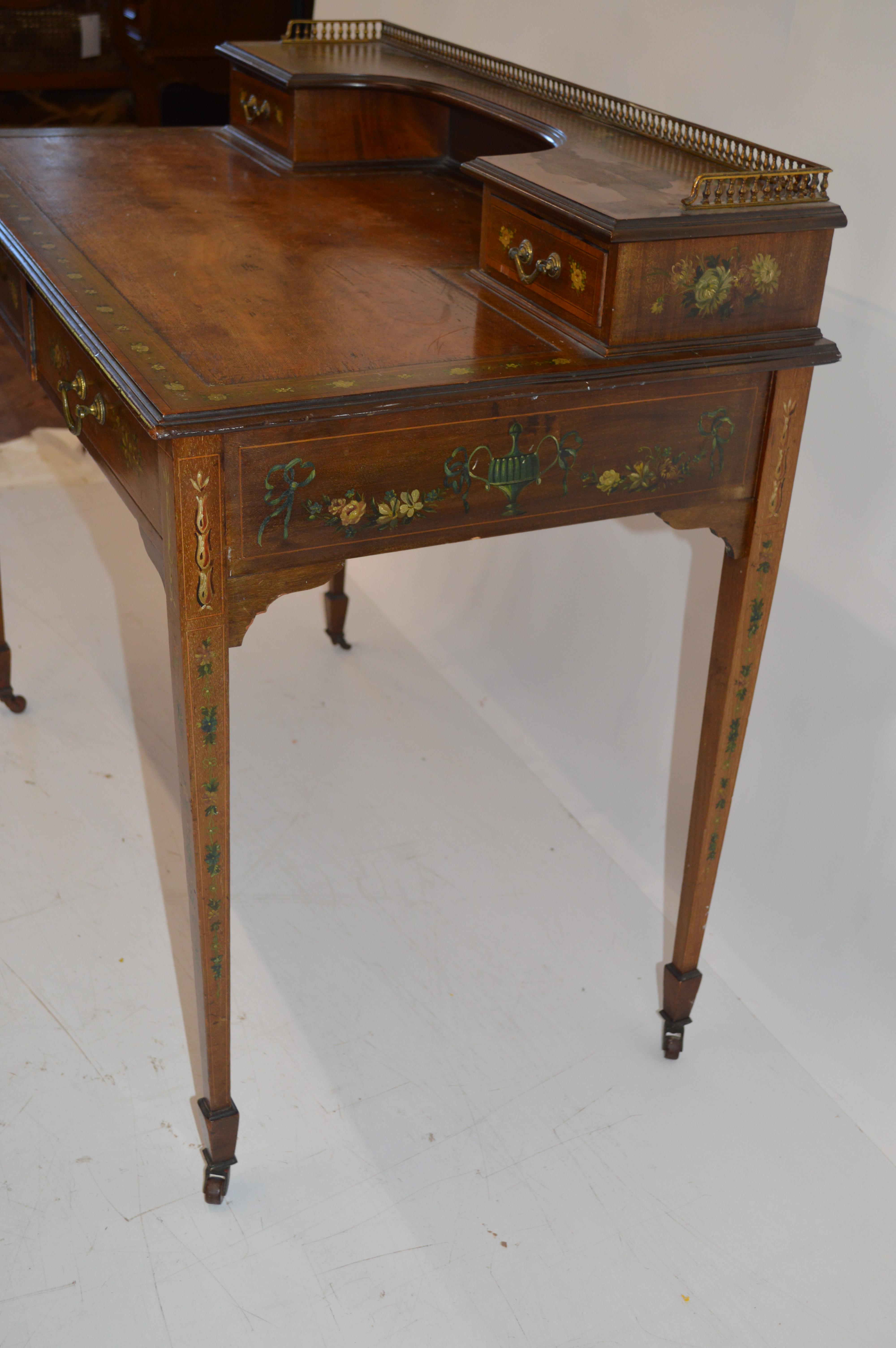 Lot 253 - Edwardian writing desk
