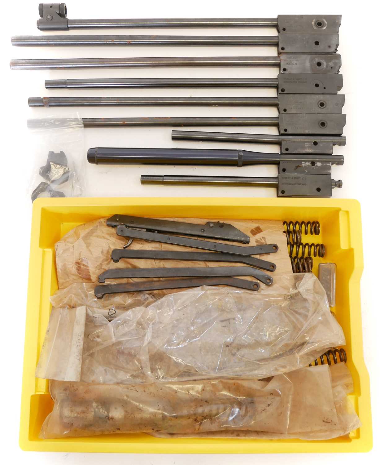 Lot 253 - Collection of airgun spares and barrels