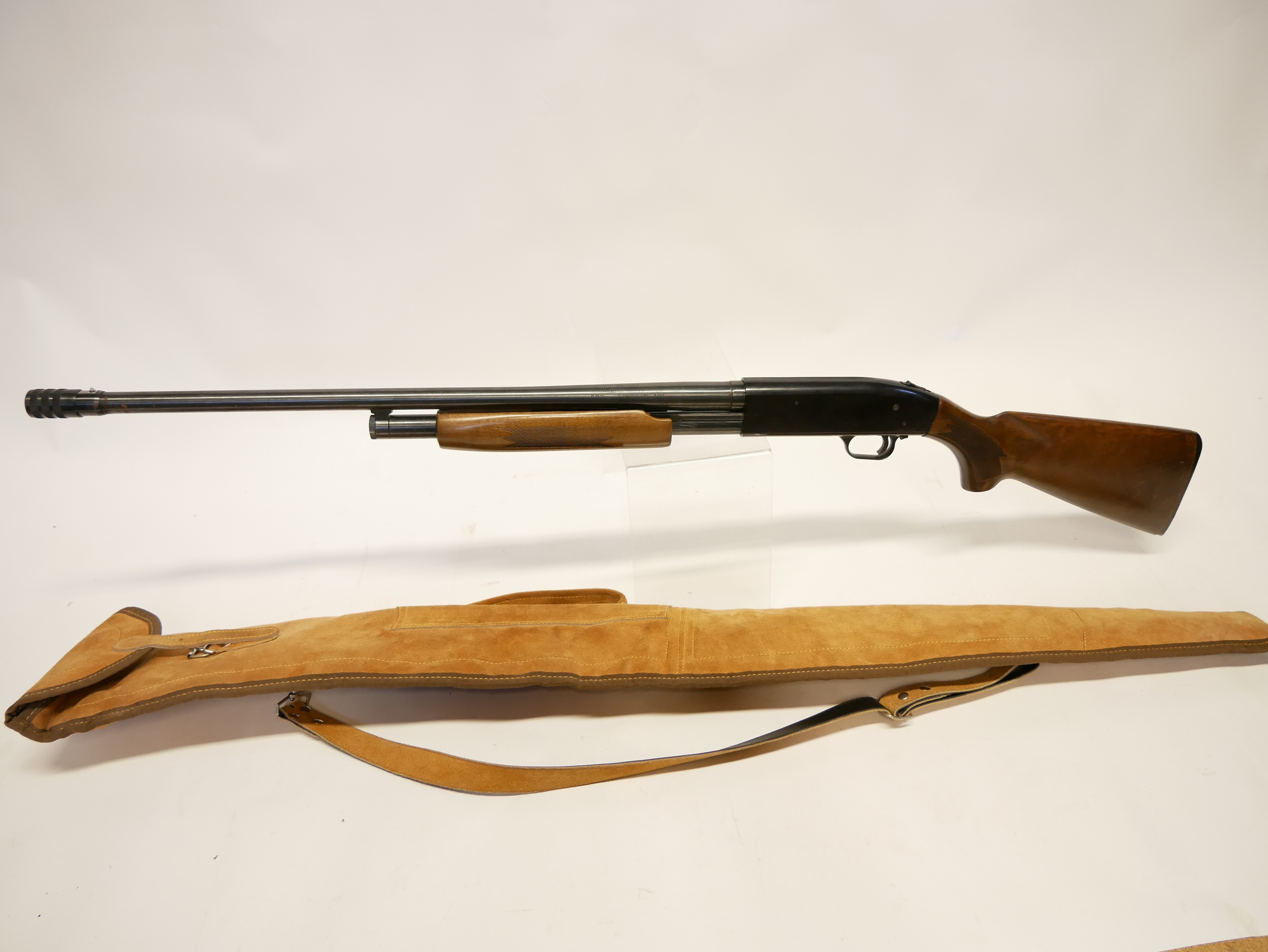 Lot 189 - Mossberg 12 bore pump action shotgun LICENCE
