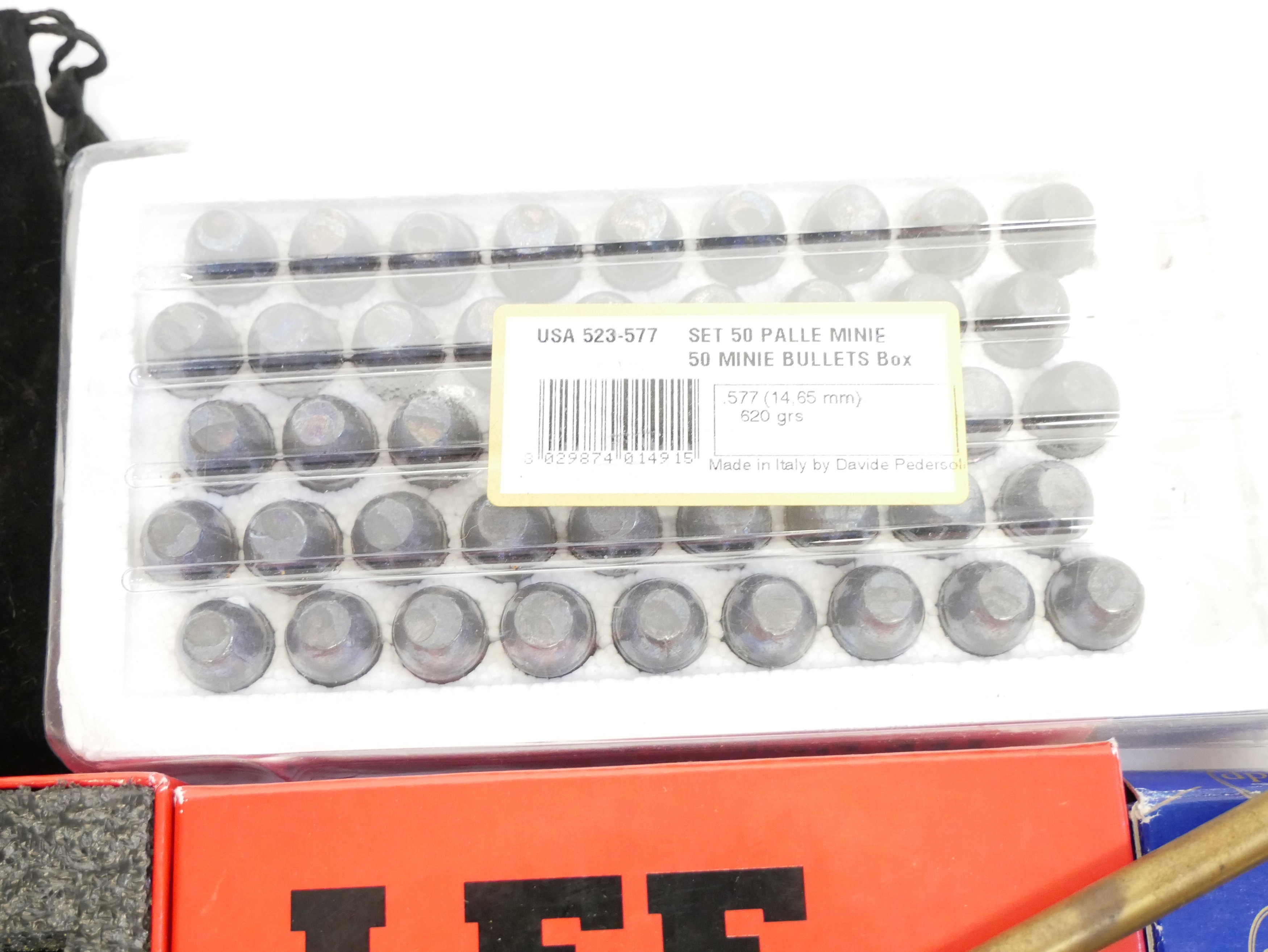 Lot 369 - Lee .577 Snider reloading die set and other