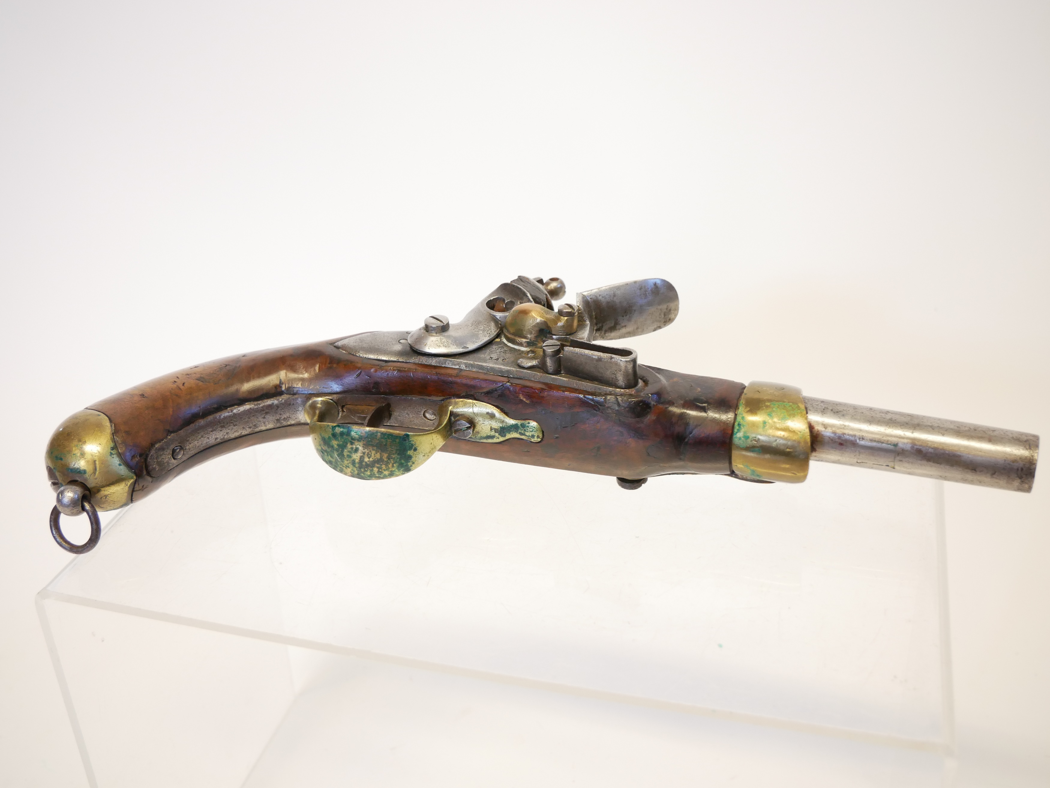 Lot 8 - French flintlock cavalry pistol
