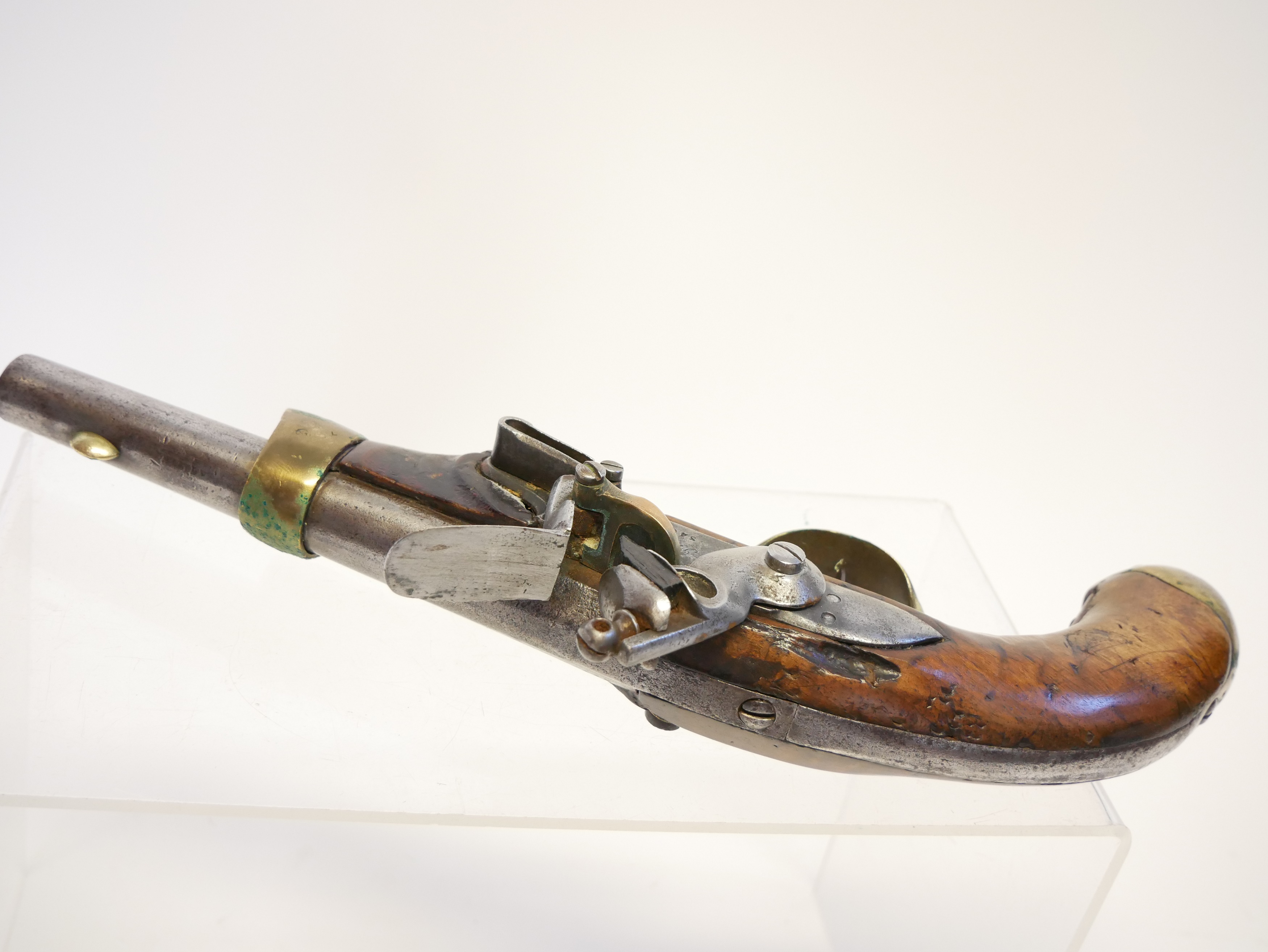 Lot 8 - French flintlock cavalry pistol