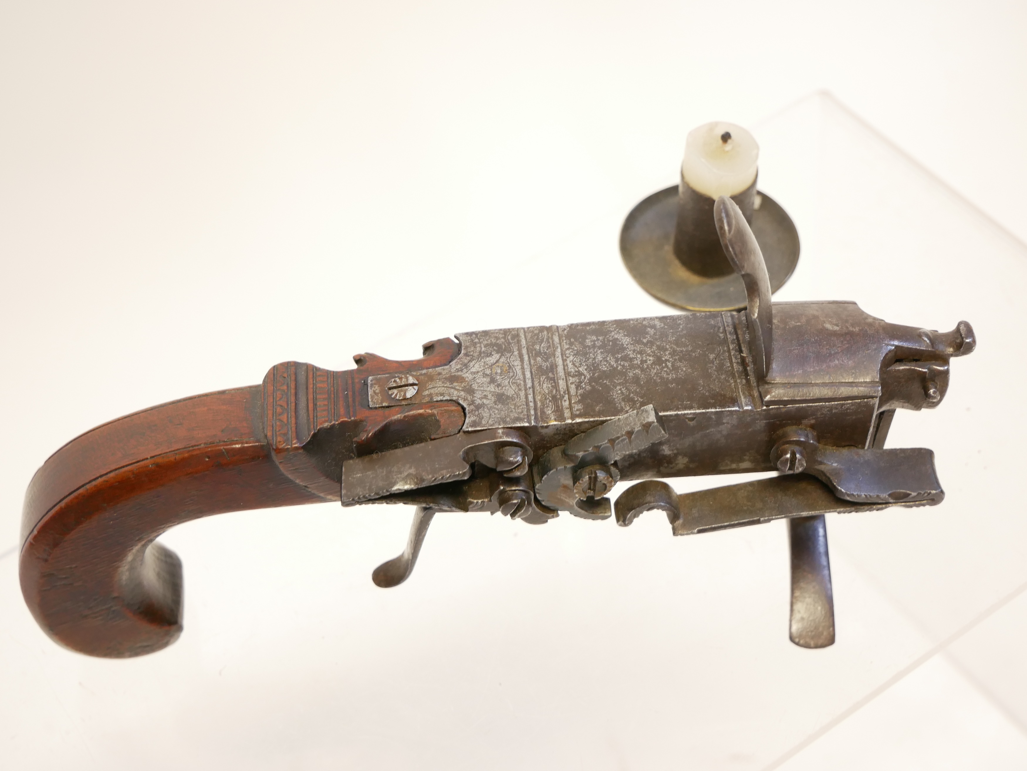 Lot 22 - Flintlock tinder lighter,