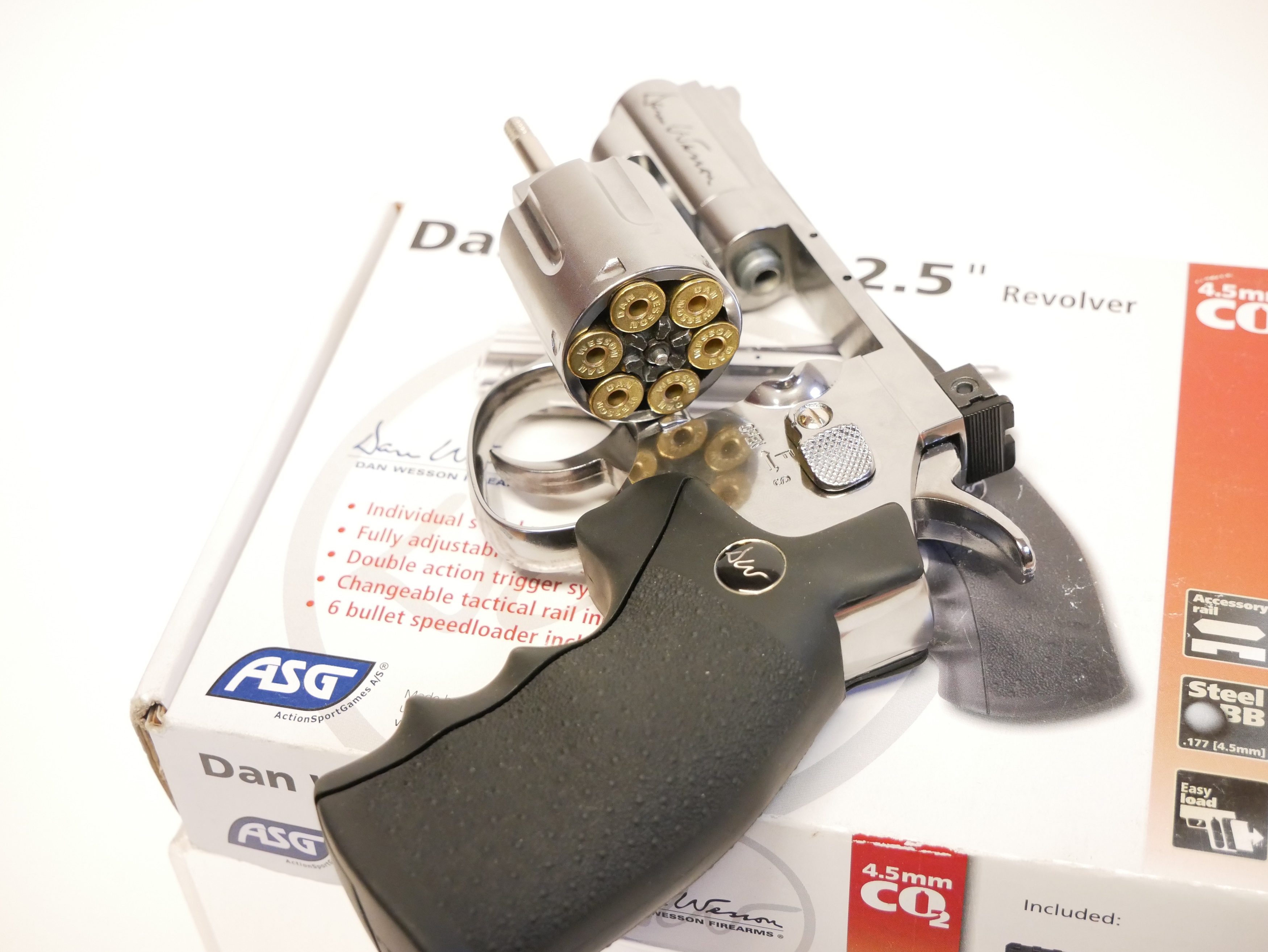 Lot 140 - Dan Wesson ASG .177 CO2 Air Pistol revolver,