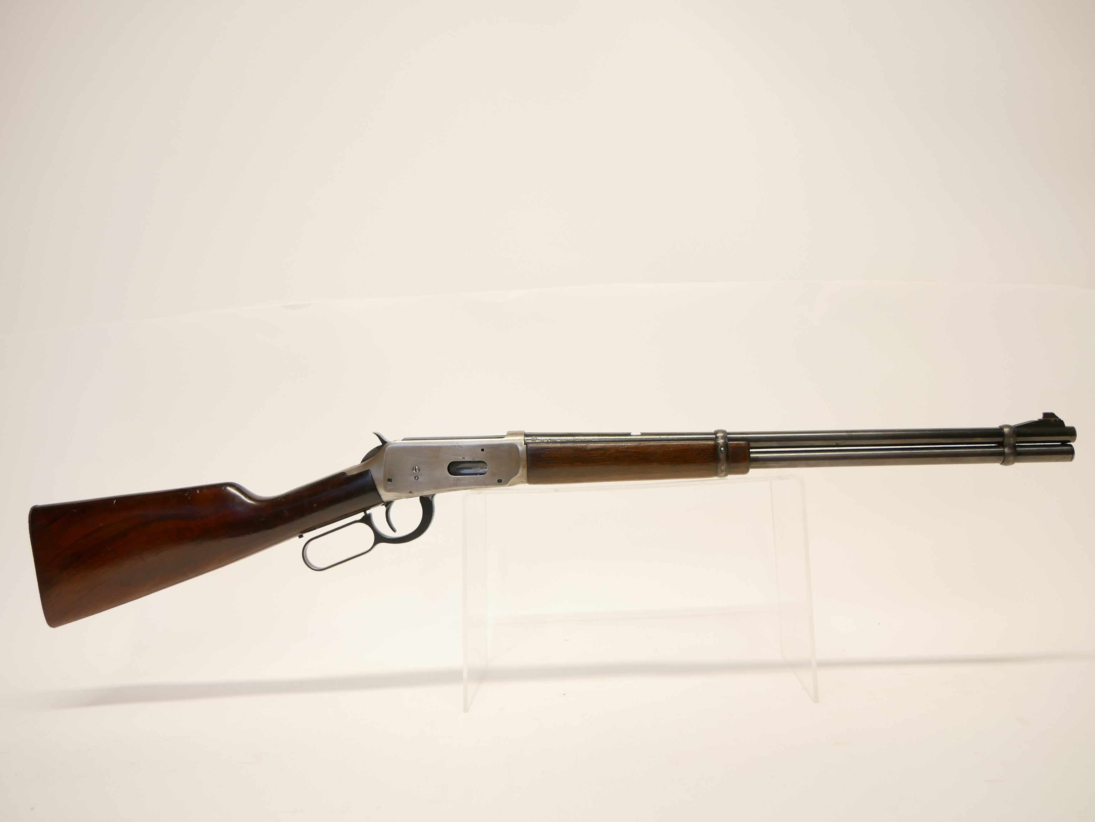 Lot 370 - Winchester Model 94 30-30 Lever Action Rifle,