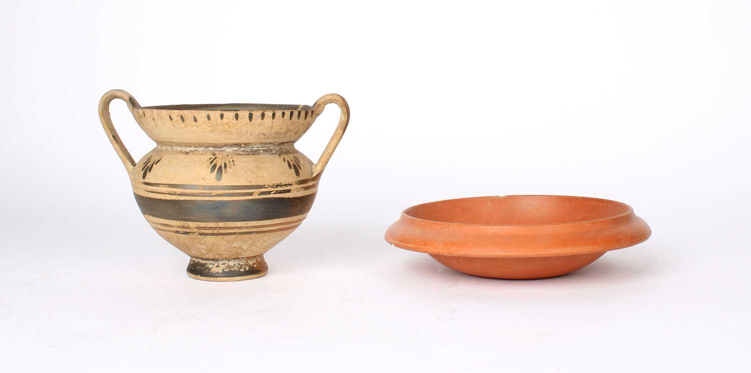 Lot 99 - An Ancient Greek Messapian Pottery Kantharos