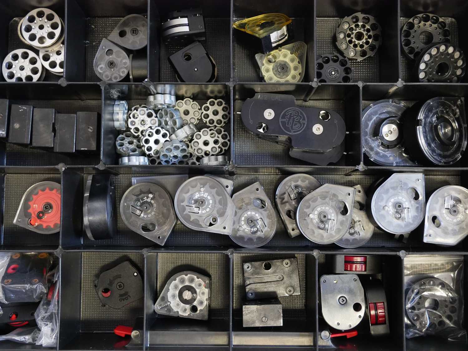 Lot 528 - Sixty various airgun rotary magazines.