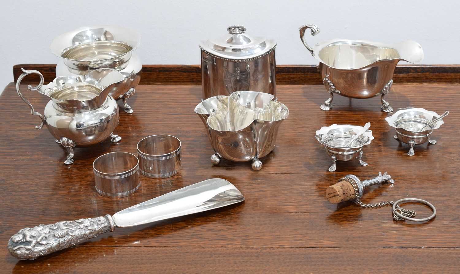 Lot 22 - A selection of silver and white metal items.