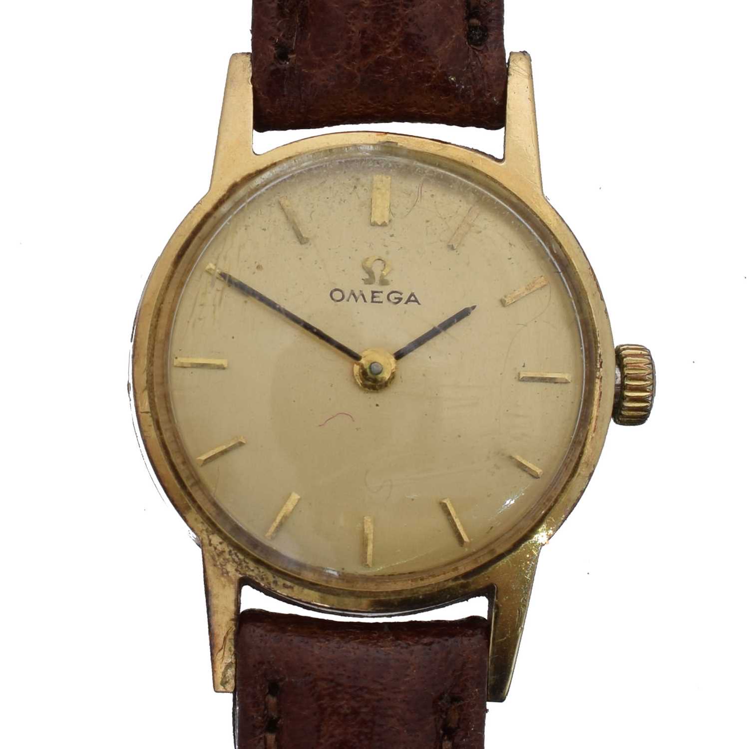 Lot 200 - A 1960s 9ct gold Omega manual wind