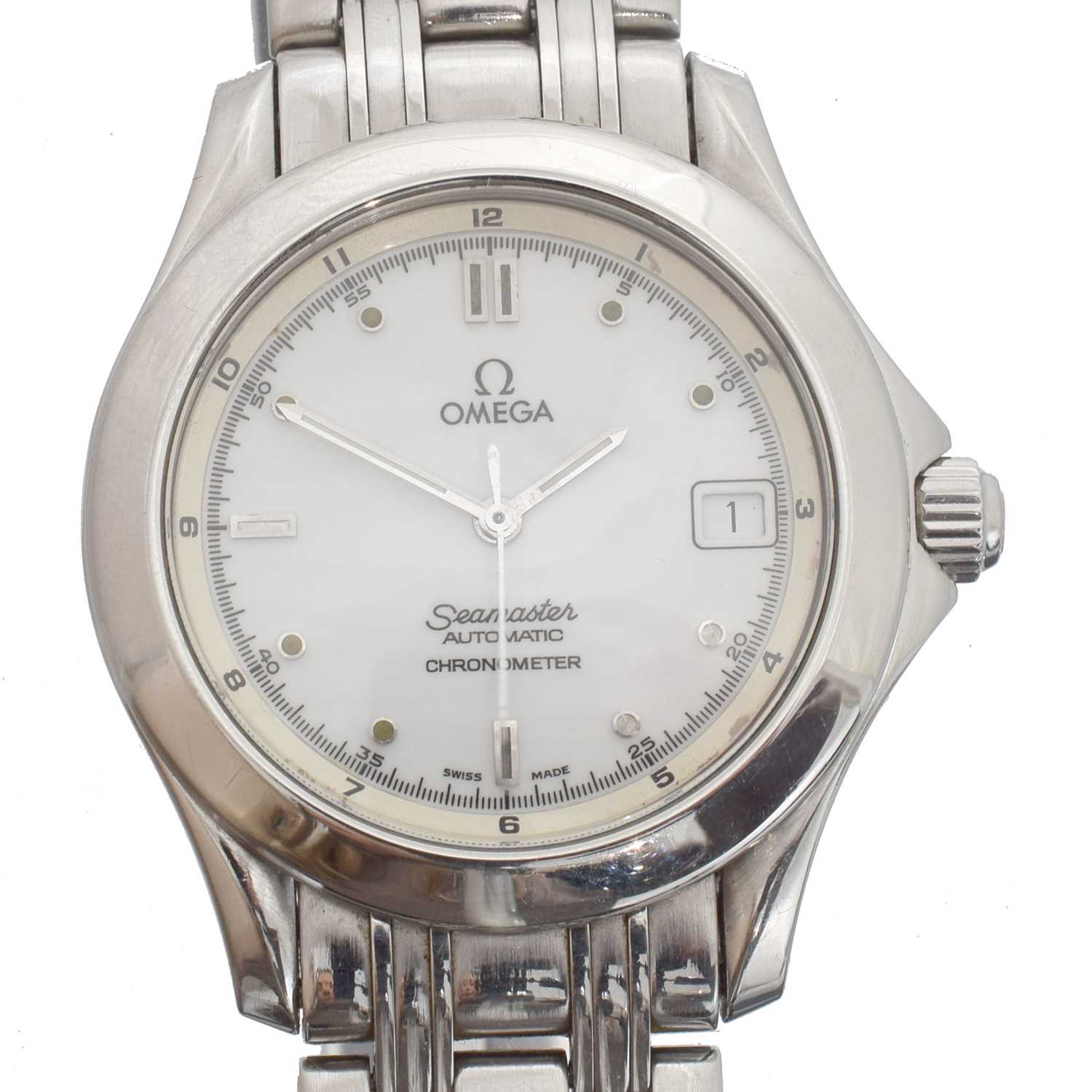 Lot 205 - A stainless steel Omega Seamaster automatic