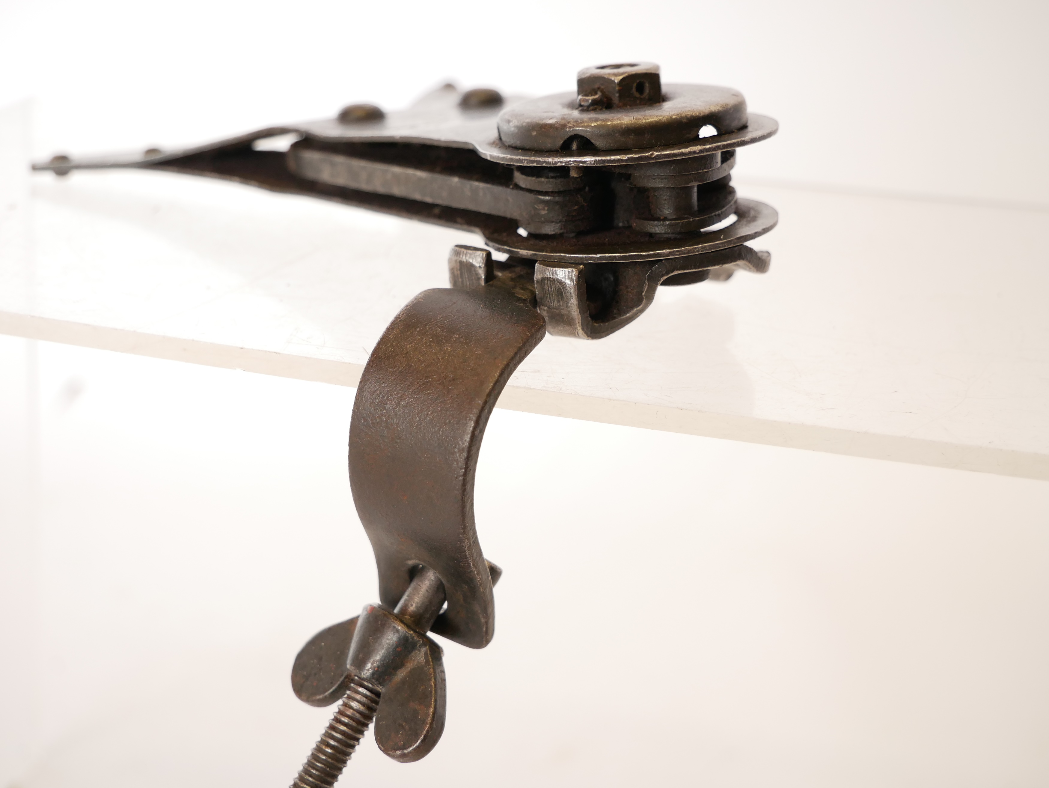 Lot 150 - Set of SMLE rifle wire cutters, stamped