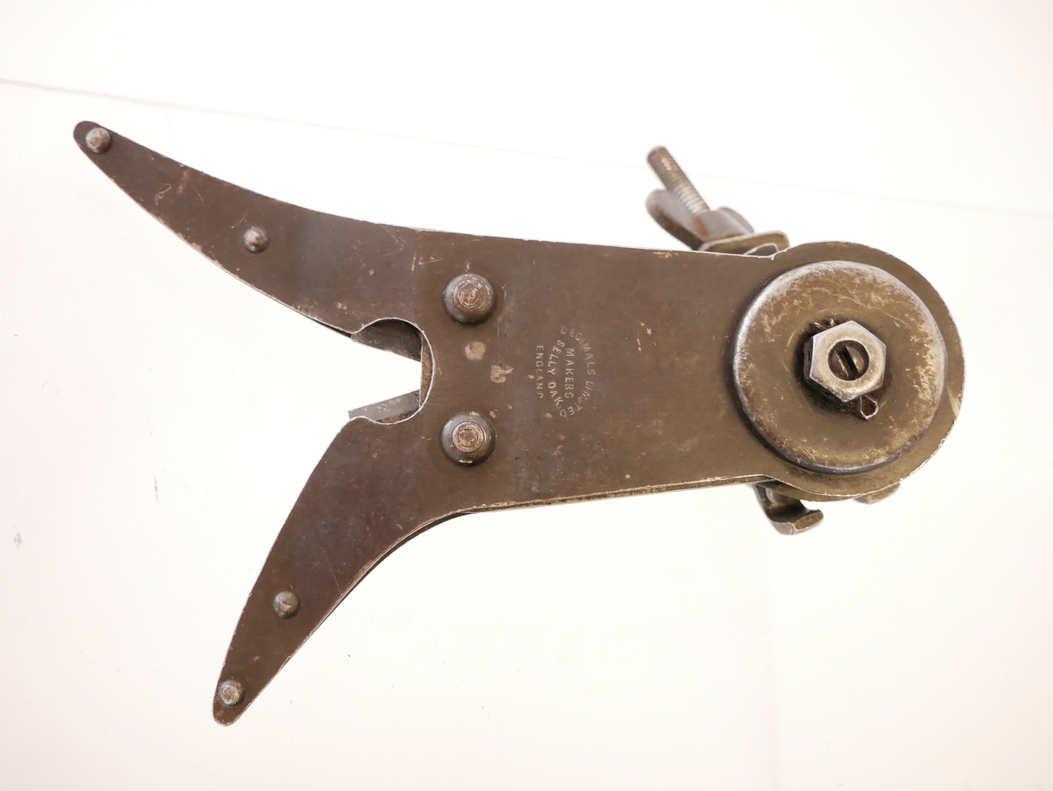 Lot 150 - Set of SMLE rifle wire cutters, stamped