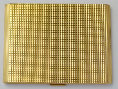Lot 329 - 18ct gold cigarette case, 200g gross weight.