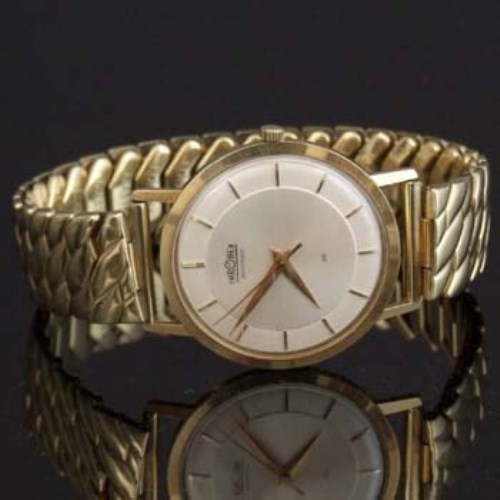 Lot 321 - 18ct gold cased Chronex man's wristwatch
