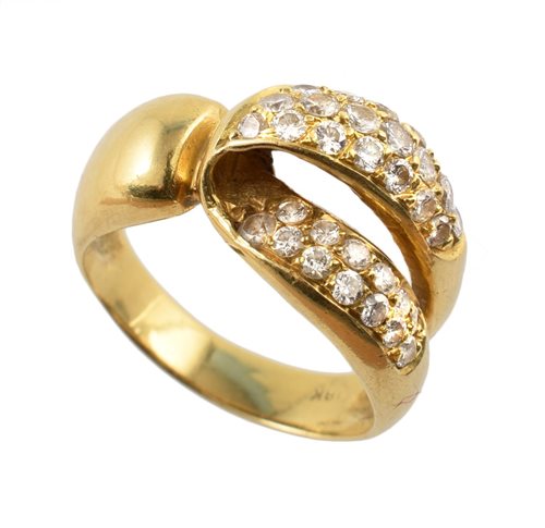 Lot 430 - Diamond set crossover twist 18ct yellow gold